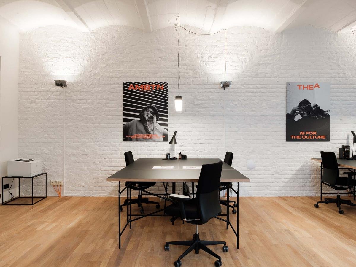 Eiermann Tisch | Richard Lampert | von Egon Eiermann - Original von smow